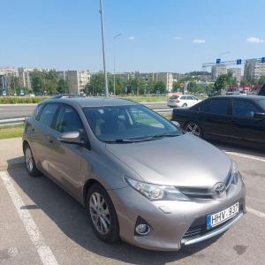 Grey Toyota Auris 2014 in Vilnius, with an engine capacity of 1.60 L and mileage of 103 thousand km for 8600 €, photo 4 on AUTOMOTO.COM.LV