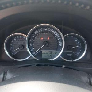 Grey Toyota Auris 2014 in Vilnius, with an engine capacity of 1.60 L and mileage of 103 thousand km for 8600 €, photo 12 on AUTOMOTO.COM.LV