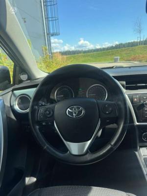 Pelēks Toyota Auris 2014 Viļņa, ar dzinēja tilpumu 1.80 L un nobraukumu 283 tūkst. km par 9499 €, foto 18 vietnē AUTOMOTO.COM.LV