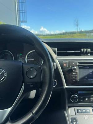 Pelēks Toyota Auris 2014 Viļņa, ar dzinēja tilpumu 1.80 L un nobraukumu 283 tūkst. km par 9499 €, foto 19 vietnē AUTOMOTO.COM.LV