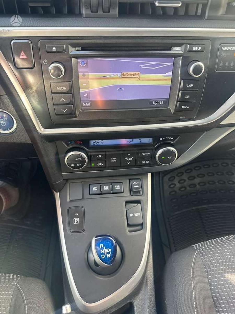 Pelēks Toyota Auris 2014 Viļņa, ar dzinēja tilpumu 1.80 L un nobraukumu 283 tūkst. km par 9499 €, foto 22 vietnē AUTOMOTO.COM.LV