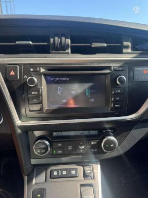 Pelēks Toyota Auris 2014 Viļņa, ar dzinēja tilpumu 1.80 L un nobraukumu 283 tūkst. km par 9499 €, foto 23 vietnē AUTOMOTO.COM.LV
