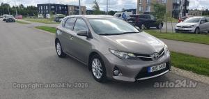 Pelēks Toyota Auris 2014 Tallina, ar dzinēja tilpumu 1.60 L un nobraukumu 126 tūkst. km par 8900 €, foto 6 vietnē AUTOMOTO.COM.LV