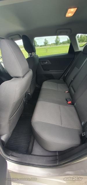 Pelēks Toyota Auris 2014 Tallina, ar dzinēja tilpumu 1.60 L un nobraukumu 126 tūkst. km par 8900 €, foto 8 vietnē AUTOMOTO.COM.LV