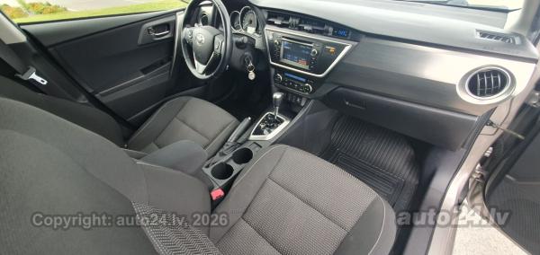 Серый Тойота Аурис 2014 в Таллин, объемом двигателя 1.60 л и пробегом 126 тыс. км за 8900 €, фото 9 на AUTOMOTO.COM.LV