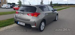 Pelēks Toyota Auris 2014 Tallina, ar dzinēja tilpumu 1.60 L un nobraukumu 126 tūkst. km par 8900 €, foto 12 vietnē AUTOMOTO.COM.LV