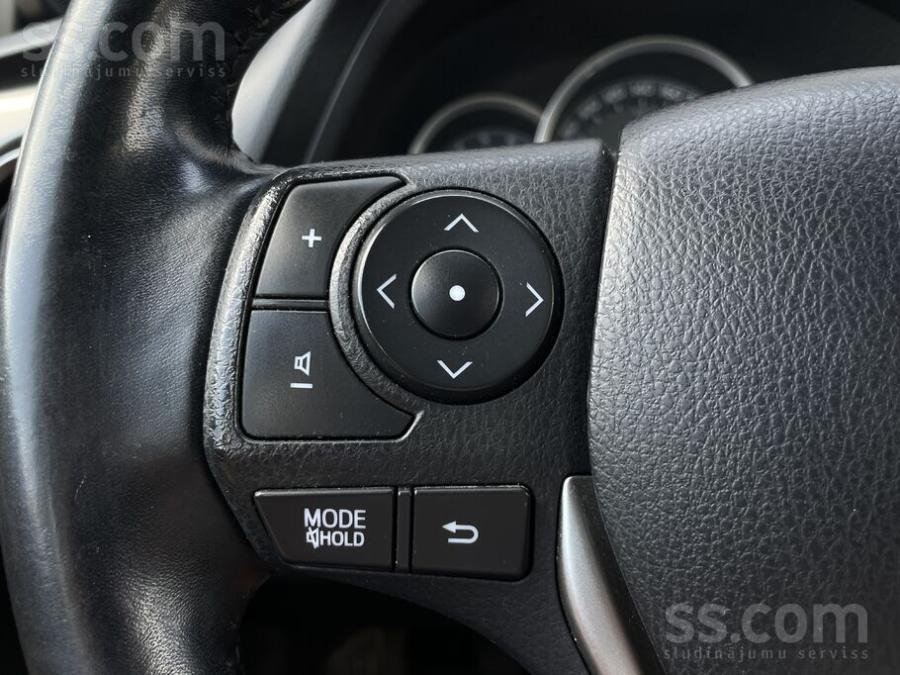Pelēks Toyota Auris 2014 Rīga, ar dzinēja tilpumu 1.40 L un nobraukumu 257 tūkst. km par 4990 €, foto 11 vietnē AUTOMOTO.COM.LV