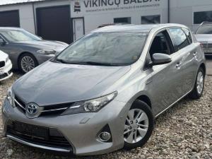 Pelēks Toyota Auris 2014 Utena, ar dzinēja tilpumu 1.80 L un nobraukumu 250 tūkst. km par 7490 €, foto 3 vietnē AUTOMOTO.COM.LV