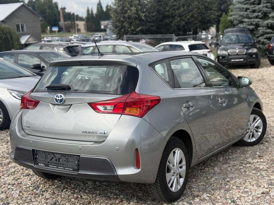 Pelēks Toyota Auris 2014 Utena, ar dzinēja tilpumu 1.80 L un nobraukumu 250 tūkst. km par 7490 €, foto 4 vietnē AUTOMOTO.COM.LV