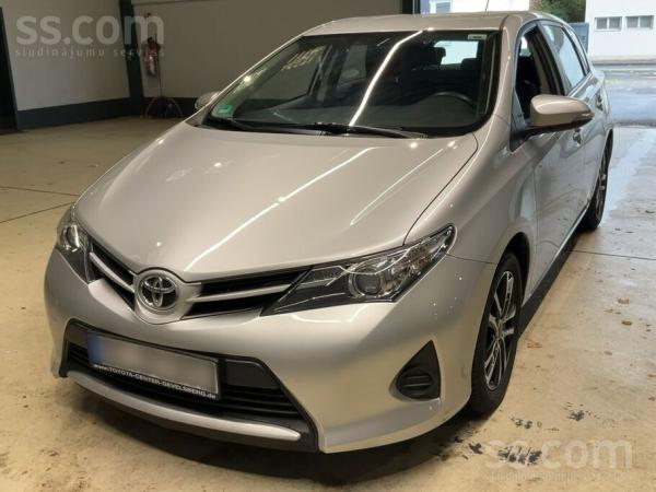 Тойота Аурис 2014 в Огре на AUTOMOTO.COM.LV Серый Тойота Аурис 2014 в Огре, объемом двигателя 1.30 л и пробегом 142 тыс. км за 7370 €, фото 3 на AUTOMOTO.COM.LV