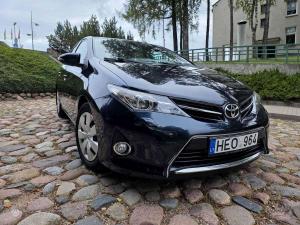 Pelēks Toyota Auris 2014 Utena, ar dzinēja tilpumu 1.36 L un nobraukumu 81 tūkst. km par 6200 €, foto  vietnē AUTOMOTO.COM.LV