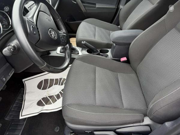 Toyota Auris 2014 Kauņa vietnē Pelēks Toyota Auris 2014 Kauņa, ar dzinēja tilpumu 2.00 L un nobraukumu 290 tūkst. km par 4290 €, foto 8 vietnē AUTOMOTO.COM.LV