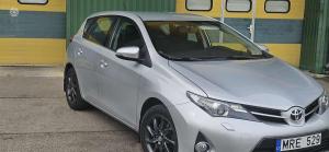 Pelēks Toyota Auris 2014 Kauņa, ar dzinēja tilpumu 1.60 L un nobraukumu 301 tūkst. km par 5900 €, foto 5 vietnē AUTOMOTO.COM.LV