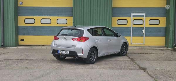 Pelēks Toyota Auris 2014 Kauņa, ar dzinēja tilpumu 1.60 L un nobraukumu 301 tūkst. km par 5900 €, foto 9 vietnē AUTOMOTO.COM.LV