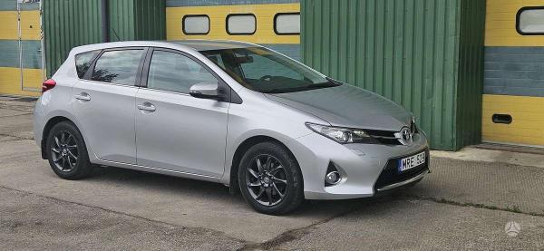 Pelēks Toyota Auris 2014 Kauņa, ar dzinēja tilpumu 1.60 L un nobraukumu 301 tūkst. km par 5900 €, foto 11 vietnē AUTOMOTO.COM.LV