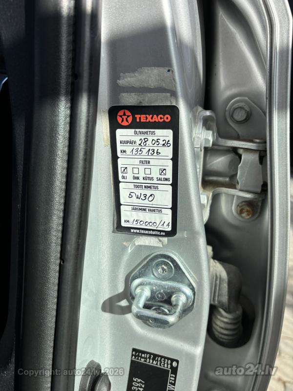 Серый Тойота Аурис 2014 в Таллин, объемом двигателя 1.60 л и пробегом 139 тыс. км за 7500 €, фото 8 на AUTOMOTO.COM.LV