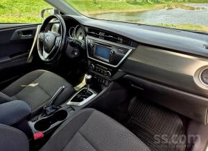 Pelēks Toyota Auris 2015 Daugavpils, ar dzinēja tilpumu 1.60 L un nobraukumu 157 tūkst. km par 7000 €, foto 8 vietnē AUTOMOTO.COM.LV