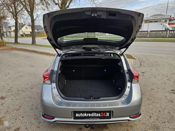 Pelēks Toyota Auris 2015 Šauļi, ar dzinēja tilpumu 1.80 L un nobraukumu 147 tūkst. km par 10950 €, foto 11 vietnē AUTOMOTO.COM.LV