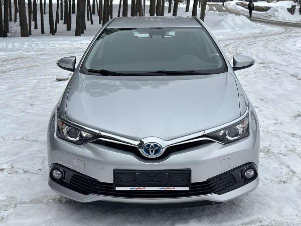 Grey Toyota Auris 2015 in Utena, with an engine capacity of 1.80 L and mileage of 84 thousand km for 11850 €, photo 3 on AUTOMOTO.COM.LV