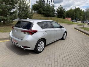 Серый Тойота Аурис 2015 в Вильнюс, объемом двигателя 1.60 л и пробегом 273 тыс. км за 4900 €, фото  на AUTOMOTO.COM.LV