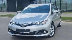 Grey Toyota Auris 2015 in Siauliai, with an engine capacity of 1.80 L and mileage of 235 thousand km for 9700 €, photo  on AUTOMOTO.COM.LV