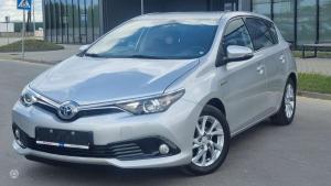 Pelēks Toyota Auris 2015 Šauļi, ar dzinēja tilpumu 1.80 L un nobraukumu 235 tūkst. km par 9700 €, foto 3 vietnē AUTOMOTO.COM.LV