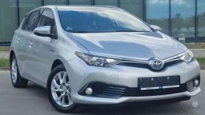Pelēks Toyota Auris 2015 Šauļi, ar dzinēja tilpumu 1.80 L un nobraukumu 235 tūkst. km par 9700 €, foto 4 vietnē AUTOMOTO.COM.LV