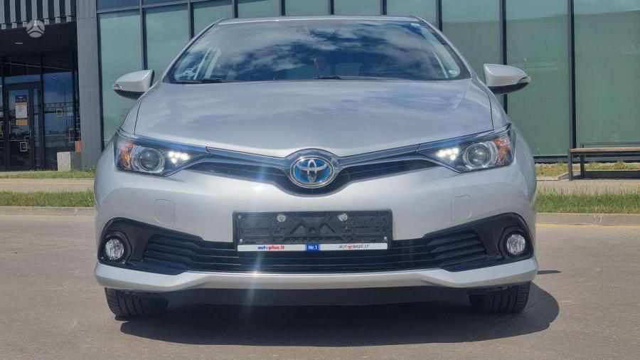 Pelēks Toyota Auris 2015 Šauļi, ar dzinēja tilpumu 1.80 L un nobraukumu 235 tūkst. km par 9700 €, foto 7 vietnē AUTOMOTO.COM.LV