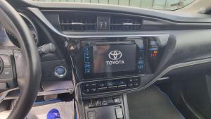 Pelēks Toyota Auris 2015 Šauļi, ar dzinēja tilpumu 1.80 L un nobraukumu 235 tūkst. km par 9700 €, foto 16 vietnē AUTOMOTO.COM.LV