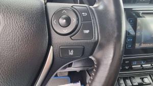 Pelēks Toyota Auris 2015 Šauļi, ar dzinēja tilpumu 1.80 L un nobraukumu 235 tūkst. km par 9700 €, foto 21 vietnē AUTOMOTO.COM.LV
