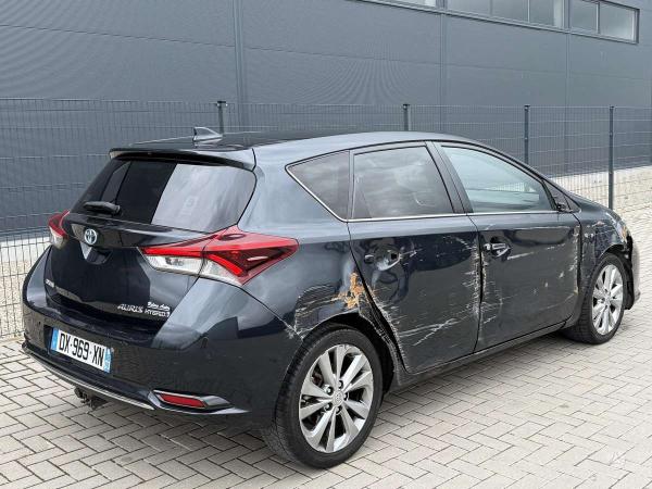 Toyota Auris 2015 Kauņa vietnē Pelēks Toyota Auris 2015 Kauņa, ar dzinēja tilpumu 1.80 L un nobraukumu 230 tūkst. km par 6200 €, foto 10 vietnē AUTOMOTO.COM.LV