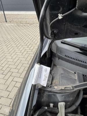 Grey Toyota Auris 2015 in Kaunas, with an engine capacity of 1.80 L and mileage of 230 thousand km for 6200 €, photo 15 on AUTOMOTO.COM.LV