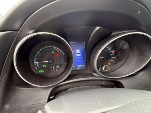 Grey Toyota Auris 2015 in Kaunas, with an engine capacity of 1.80 L and mileage of 230 thousand km for 6200 €, photo 17 on AUTOMOTO.COM.LV