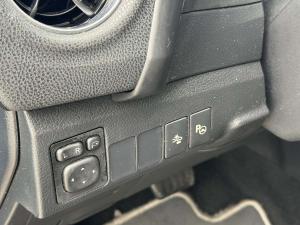 Grey Toyota Auris 2015 in Kaunas, with an engine capacity of 1.80 L and mileage of 230 thousand km for 6200 €, photo 25 on AUTOMOTO.COM.LV