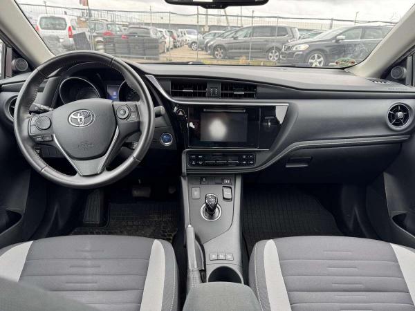 Pelēks Toyota Auris 2015 Kauņa, ar dzinēja tilpumu 1.80 L un nobraukumu 71 tūkst. km par 12990 €, foto 11 vietnē AUTOMOTO.COM.LV
