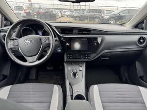 Pelēks Toyota Auris 2015 Kauņa, ar dzinēja tilpumu 1.80 L un nobraukumu 71 tūkst. km par 12990 €, foto 11 vietnē AUTOMOTO.COM.LV