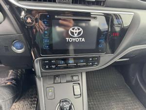 Pelēks Toyota Auris 2015 Kauņa, ar dzinēja tilpumu 1.80 L un nobraukumu 71 tūkst. km par 12990 €, foto 12 vietnē AUTOMOTO.COM.LV