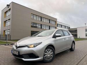 Grey Toyota Auris 2016 in Plunge, with an engine capacity of 1.40 L and mileage of 138 thousand km for 8500 €, photo 2 on AUTOMOTO.COM.LV