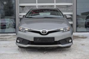 Grey Toyota Auris 2016 in Vilnius, with an engine capacity of 1.36 L and mileage of 214 thousand km for 8000 €, photo 3 on AUTOMOTO.COM.LV