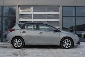 Grey Toyota Auris 2016 in Vilnius, with an engine capacity of 1.36 L and mileage of 214 thousand km for 8000 €, photo 6 on AUTOMOTO.COM.LV
