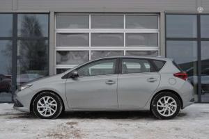 Grey Toyota Auris 2016 in Vilnius, with an engine capacity of 1.36 L and mileage of 214 thousand km for 8000 €, photo 7 on AUTOMOTO.COM.LV