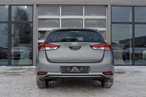 Grey Toyota Auris 2016 in Vilnius, with an engine capacity of 1.36 L and mileage of 214 thousand km for 8000 €, photo 9 on AUTOMOTO.COM.LV