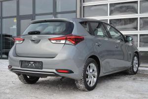 Grey Toyota Auris 2016 in Vilnius, with an engine capacity of 1.36 L and mileage of 214 thousand km for 8000 €, photo 10 on AUTOMOTO.COM.LV