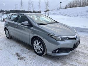 Grey Toyota Auris 2016 in Vilnius, with an engine capacity of 1.80 L and mileage of 250 thousand km for 9200 €, photo 3 on AUTOMOTO.COM.LV