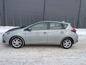 Grey Toyota Auris 2016 in Vilnius, with an engine capacity of 1.80 L and mileage of 250 thousand km for 9200 €, photo 5 on AUTOMOTO.COM.LV