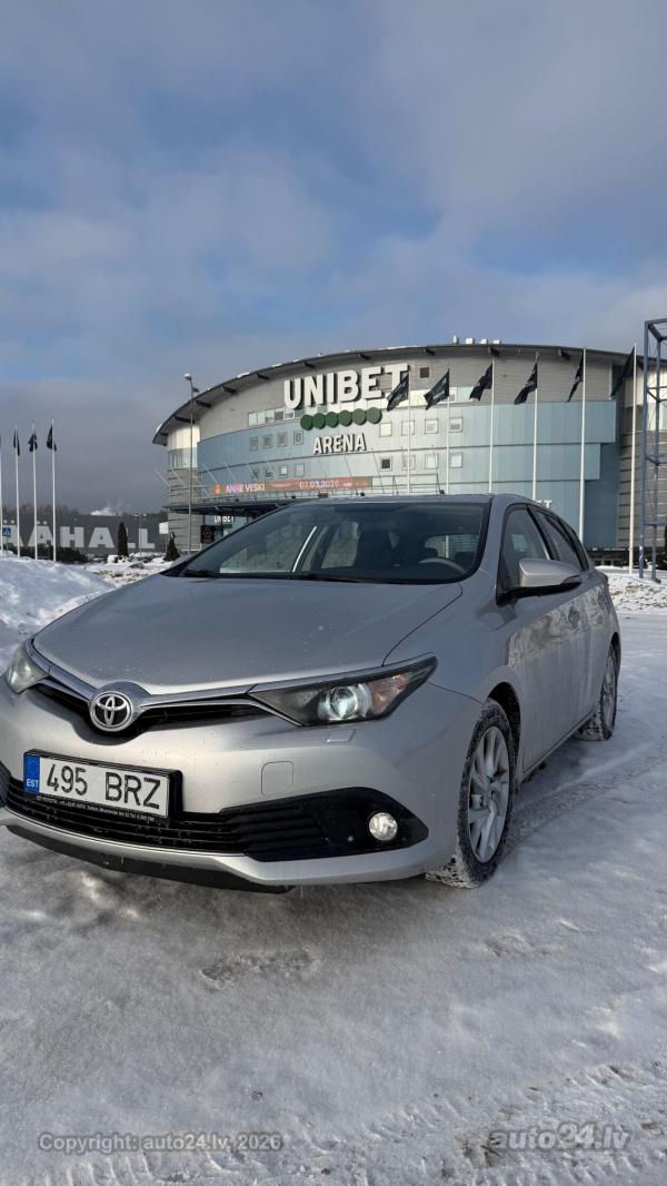 Grey Toyota Auris 2016 in Tallinn, with an engine capacity of 1.60 L and mileage of 215 thousand km for 8400 €, photo 1 on AUTOMOTO.COM.LV