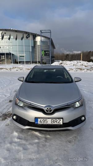 Pelēks Toyota Auris 2016 Tallina, ar dzinēja tilpumu 1.60 L un nobraukumu 215 tūkst. km par 8400 €, foto 3 vietnē AUTOMOTO.COM.LV