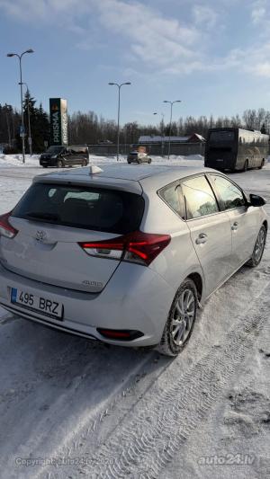 Pelēks Toyota Auris 2016 Tallina, ar dzinēja tilpumu 1.60 L un nobraukumu 215 tūkst. km par 8400 €, foto 4 vietnē AUTOMOTO.COM.LV