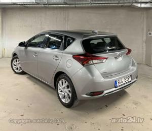 Pelēks Toyota Auris 2016 Tallina, ar dzinēja tilpumu 1.60 L un nobraukumu 167 tūkst. km par 10890 €, foto 4 vietnē AUTOMOTO.COM.LV
