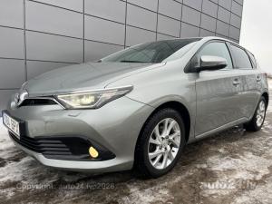 Pelēks Toyota Auris 2016 Kuresāre, ar dzinēja tilpumu 1.60 L un nobraukumu 148 tūkst. km par 9950 €, foto  vietnē AUTOMOTO.COM.LV